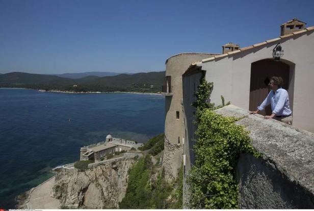 Marine Le Pen et ses sœurs tournent la page Montretout : le château ...
