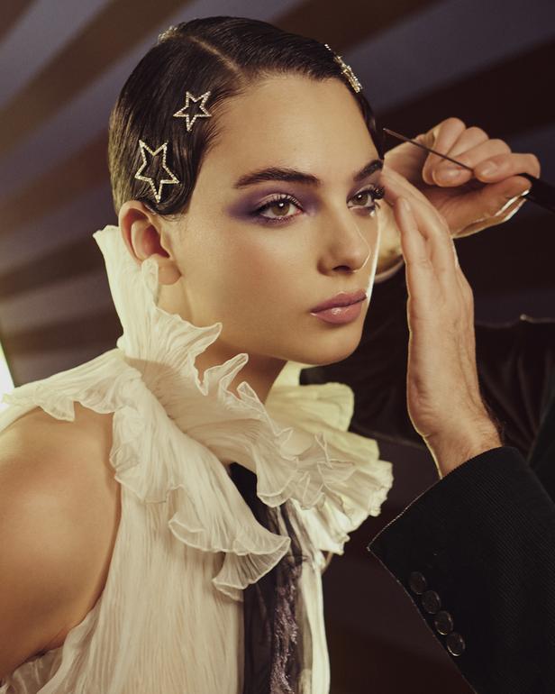 Les coulisses de la campagne Dior beauté de Noël 2025 avec Deva Cassel ...