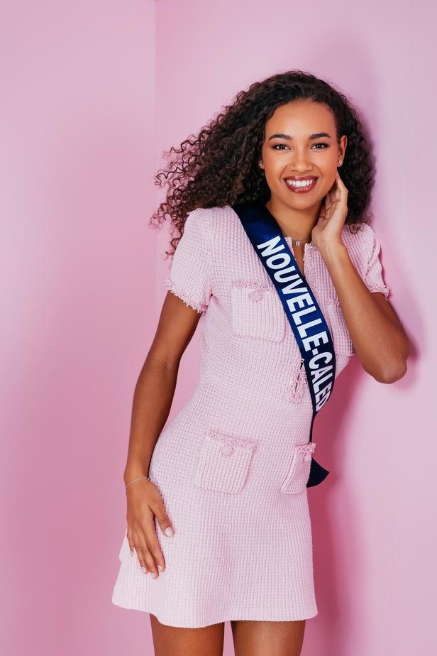 PHOTOS - Miss France 2026 : découvrez les portraits officiels des 30 ...