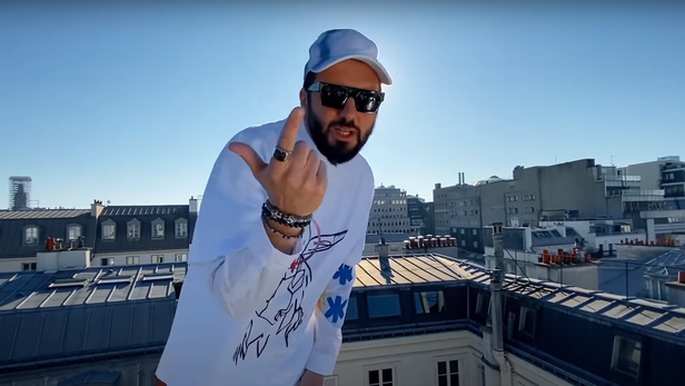 Avec Ça m'énerve remixé 2020, Helmut Fritz propose un nouvel hymne au ...