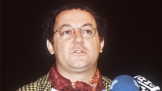 Coluche est mort il y a 35 ans ; ses meilleures histoires d'un mec ...