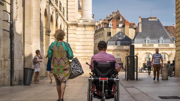 La France compte 7,7 millions de personnes handicapées et 9,3 millions ...