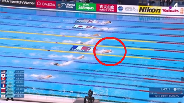 Mondiaux de natation: en vidéo, la course fabuleuse de Léon Marchand ...