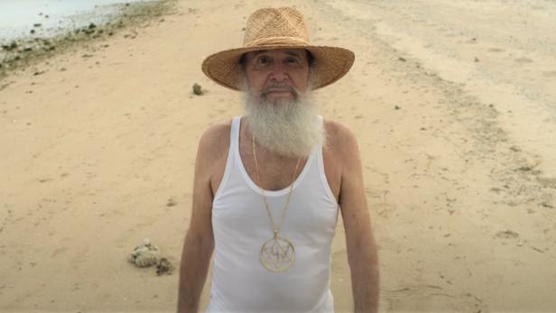 «Il y a un mot pour définir Raël, c’est l’ambition» : Netflix a enquêté ...