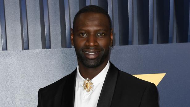 Omar Sy met son cœur à nu dans son livre-entretien Viens, on se parle