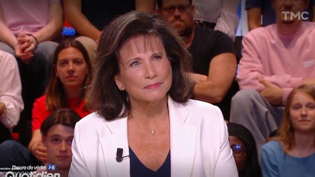 «Il vaudrait mieux qu’il se taise» : Anne Sinclair dézingue Jean-Luc ...