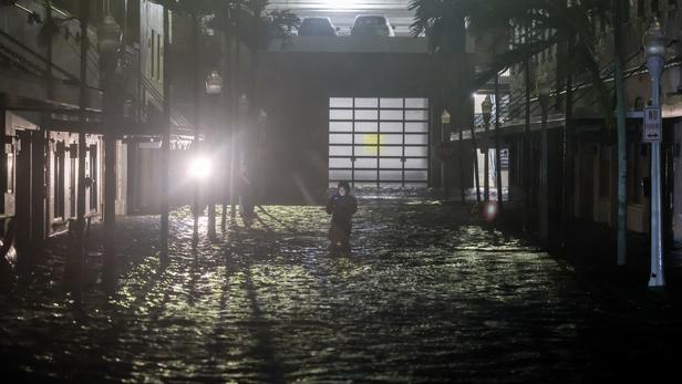 L'ouragan Milton qui a dévasté la Floride rétrogradé, au moins 10 morts et 3 millions de foyers ...