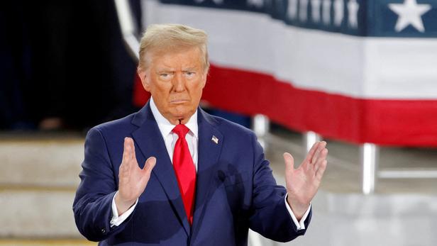 Ce que raconte la cravate rouge du président Donald Trump