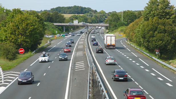 A412 : mobilisation contre un projet d’autoroute en Haute-Savoie... qui ...