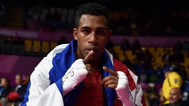 Boxe : Oscar Collazo bat Jayson Vayson et conserve ses ceintures WBA et ...