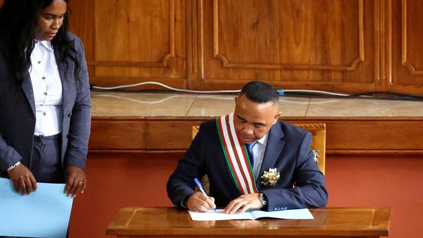 Madagascar : qui est le colonel Michaël Randrianirina investi président ...