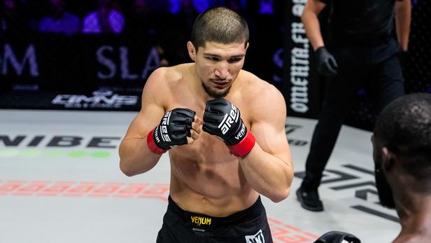 MMA : face à Zebo, «Baki» a combattu avec des ligaments croisés rompus