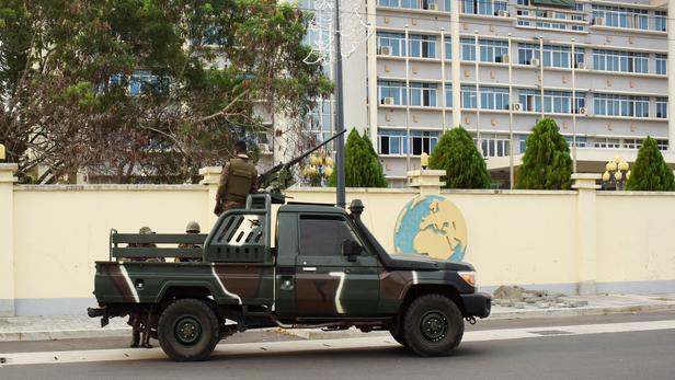 Bénin: des putschistes toujours en cavale après leur tentative de coup ...