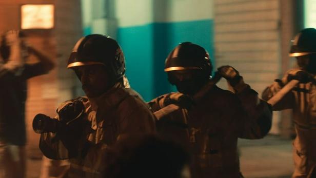 Tous les jours la même nuit : cette scène d’une minisérie Netflix qui ...