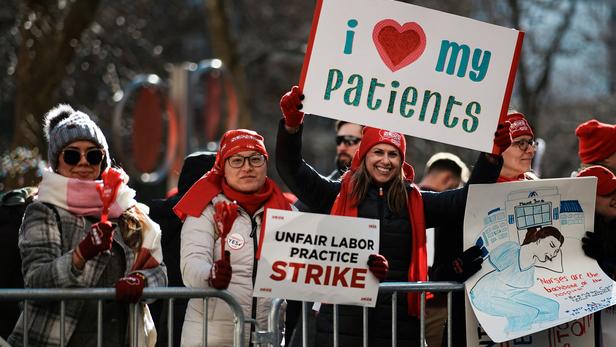 New York : près de 15.000 infirmiers en grève dans les principaux ...