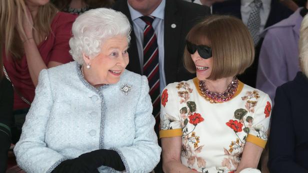 Fashion Week de Londres : ce seul et unique défilé auquel Elizabeth II ...