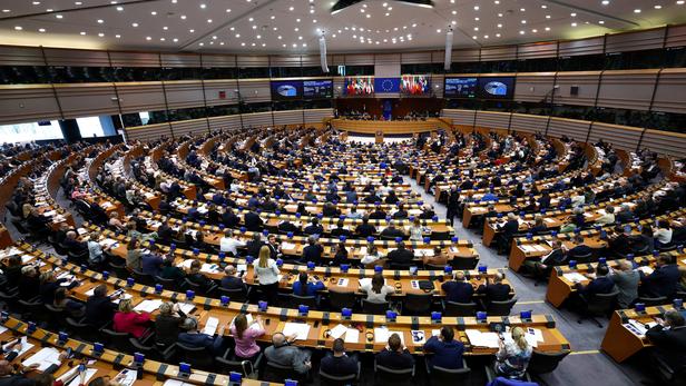 Accord commercial UE–États-Unis : le Parlement européen donne son feu ...