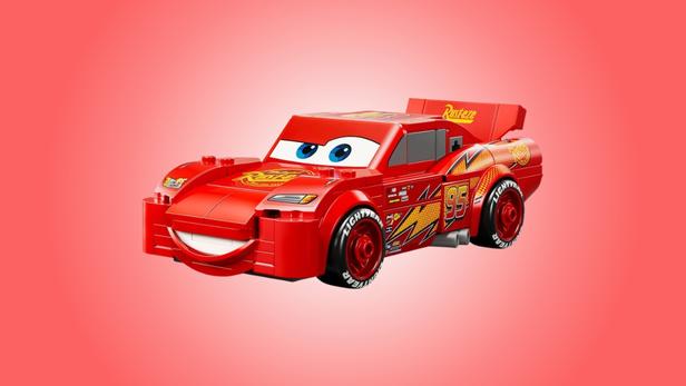 Vrai best-seller chez LEGO, le set Cars Flash McQueenpasse à seulement ...