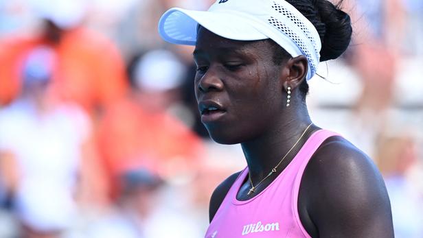 Tennis : Victoria Mboko abandonne en simple au Queen’s, incertitude ...