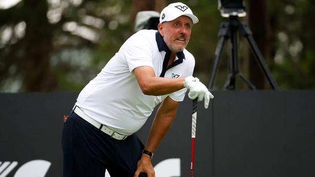Golf : la star américaine Phil Mickelson exclue de son club pour ...