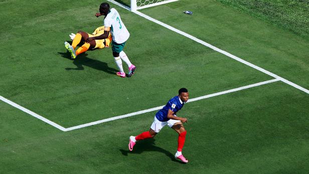 France-Sénégal : en vidéo, l’ouverture du score de Kylian Mbappé sur ...