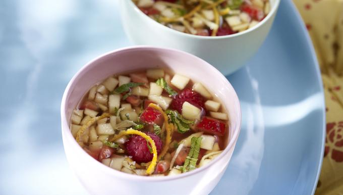 Minestrone de fruits au thé frappé