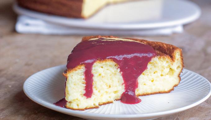 Gâteau léger au Thermomix et son coulis de fruits rouges