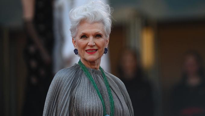 Maye Musk : «J'étais célèbre avant qu'Elon ne le soit»