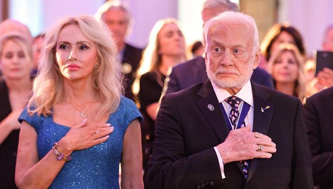 L'astronaute Buzz Aldrin, le deuxième homme à avoir marché sur la Lune ...