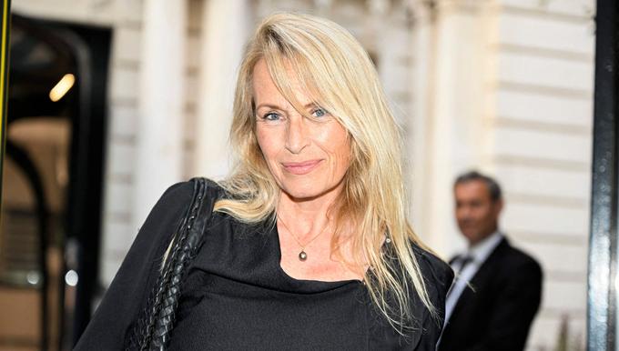 « À un certain âge, on n'essaie pas de paraître plus jeune, mais moins ...