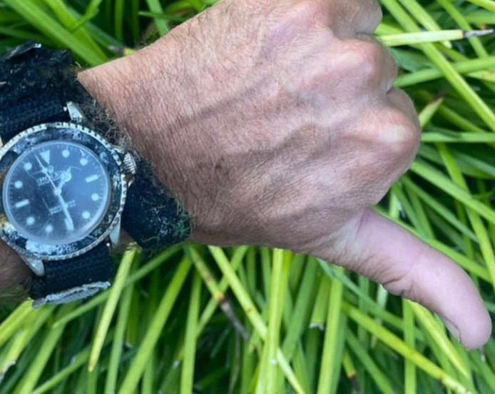 Un surfeur découvre une Rolex au fond de l'océan... et elle marche encore