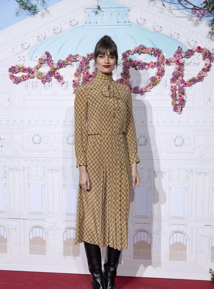 PHOTOS - Clara Luciani : zoom sur le style rétro de la chanteuse en 28 ...