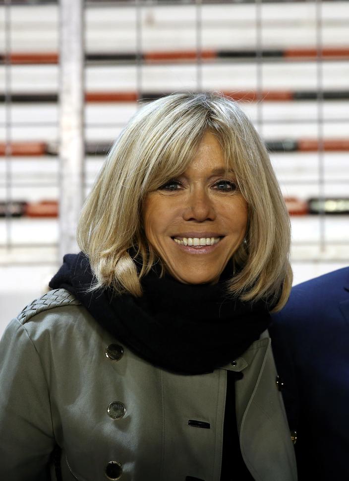 PHOTOS - L'évolution coiffure de Brigitte Macron de son premier jour à ...