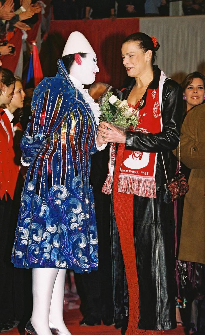 PHOTOS - Les plus beaux looks de Stéphanie de Monaco au Festival International du Cirque de ...