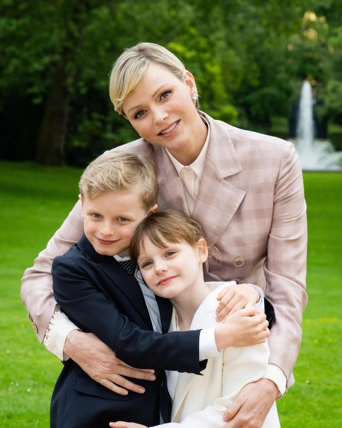 PHOTOS : La princesse Charlene et sa fille Gabriella de Monaco, un duo ...