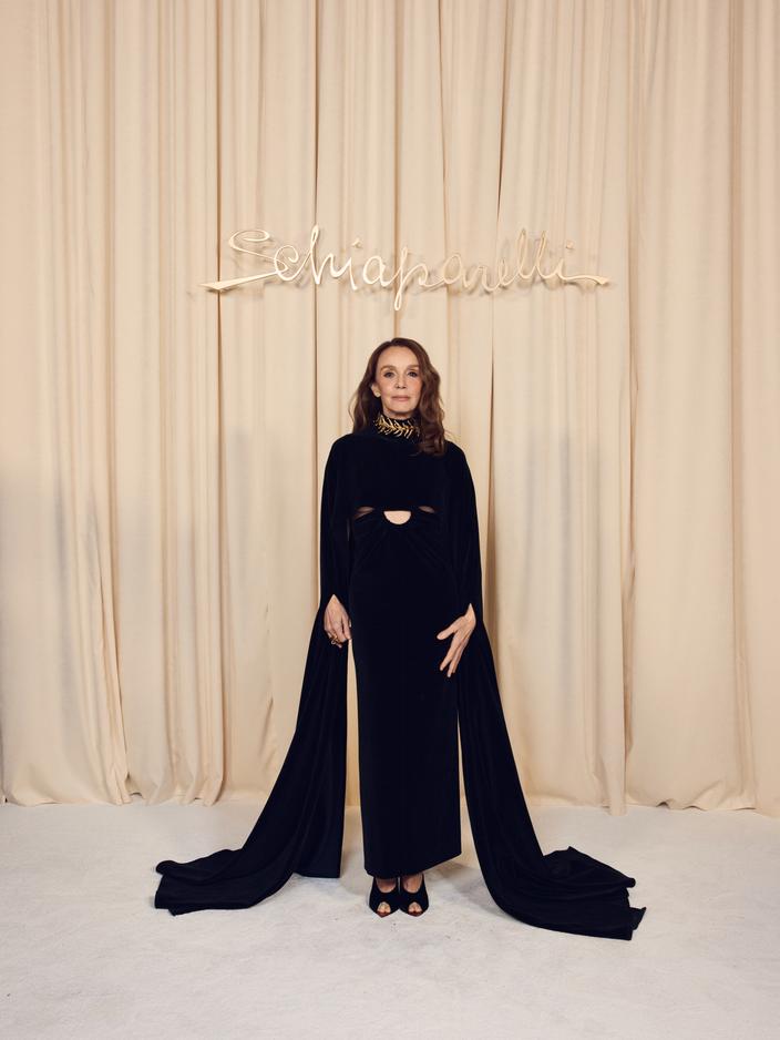 PHOTOS - Carla Bruni, Philippine Leroy-Beaulieu... Schiaparelli lance ...