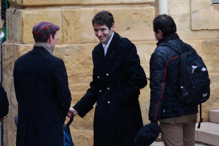 PHOTOS - Obsèques du petit Émile : les clichés déchirants de la cérémonie