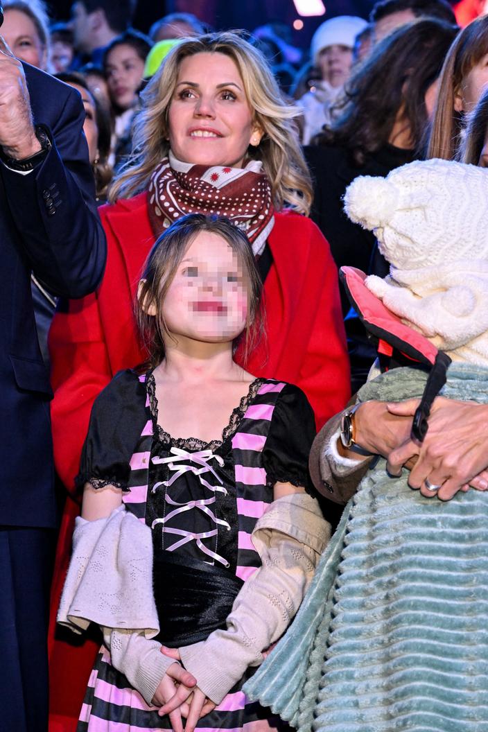PHOTOS - Laura Tenoudji et Christian Estrosi au Carnaval de Nice 2025 ...