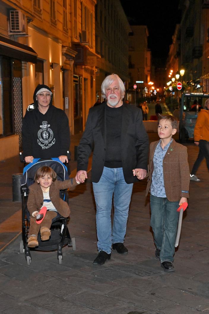 PHOTOS – Christian Estrosi et Laura Tenoudji au carnaval de Nice : ils ...