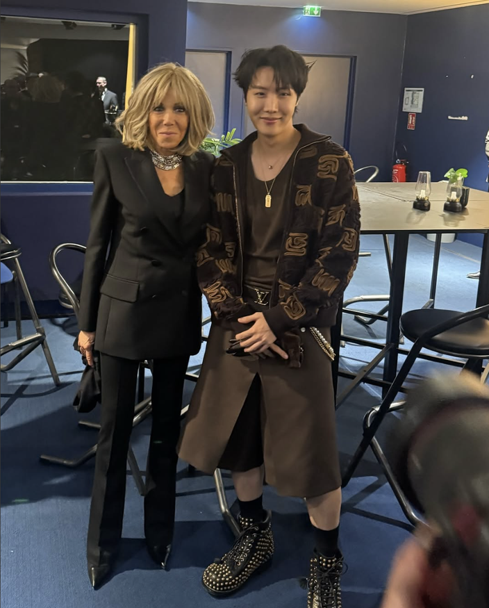 PHOTOS - Brigitte Macron : ses plus beaux looks en 2025