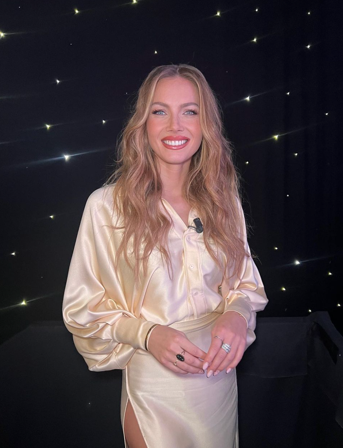 Akn_k0 videos hey guys, this is really Smoke, my playful