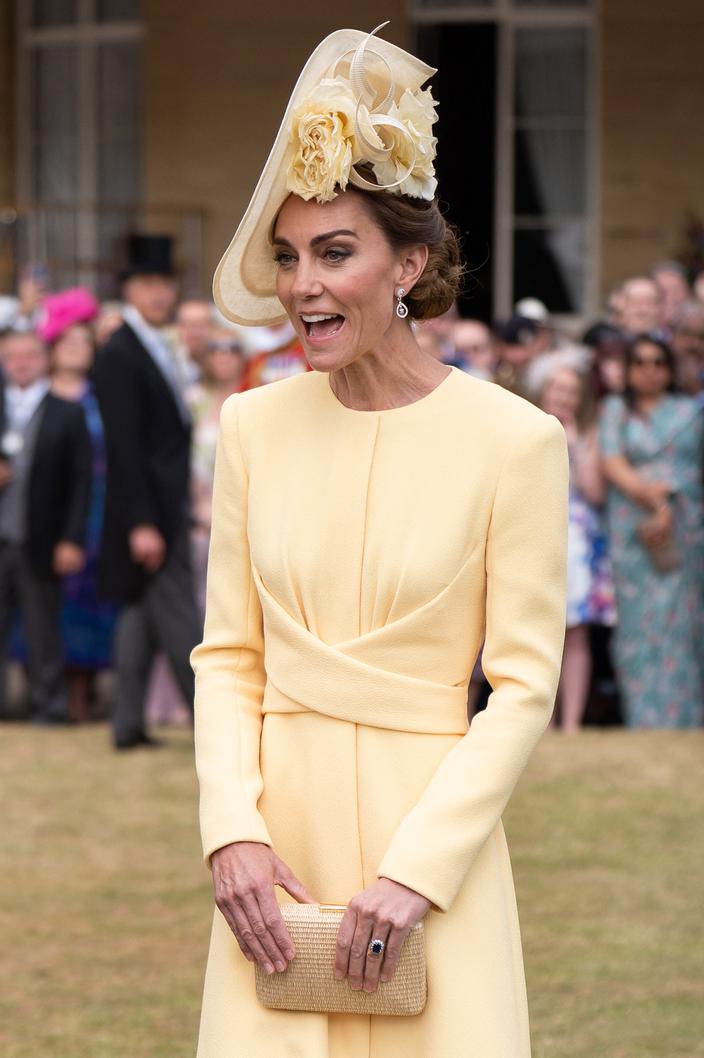 PHOTOS - Kate Middleton et William rayonnent à la garden party de ...