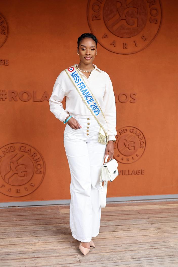 Gaymebsb porn if you like petite, adorable, somewhat