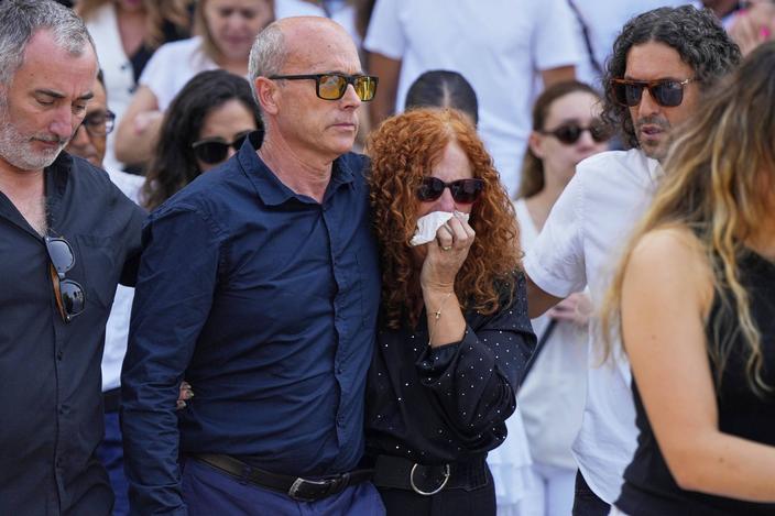 PHOTOS - Obsèques de Diogo Jota : femme, famille, stars du football ...