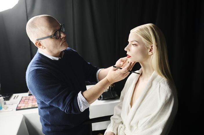 Les coulisses de la campagne Dior beauté de Noël 2025 avec Deva Cassel ...