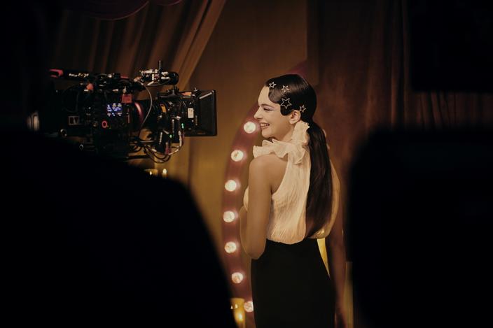 Les coulisses de la campagne Dior beauté de Noël 2025 avec Deva Cassel ...