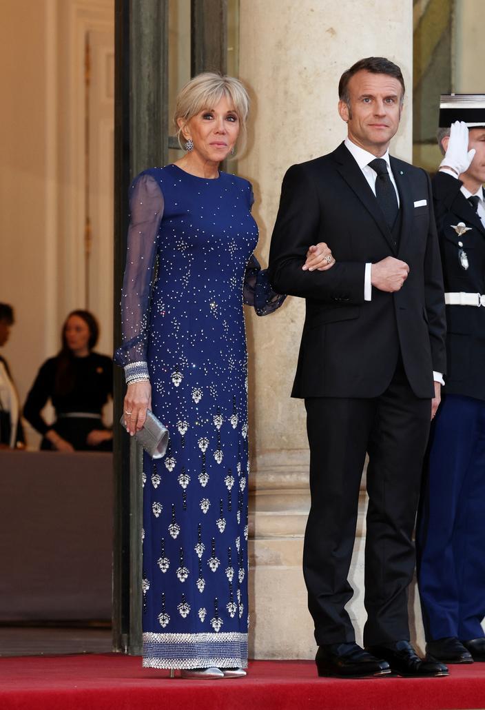 Brigitte Macron : robes couture, blazers chic, pièces en cuir… retour ...