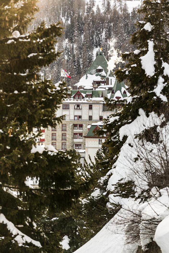 Télésièges Prada et doublé olympique : à Saint-Moritz, le ski, c’est chic