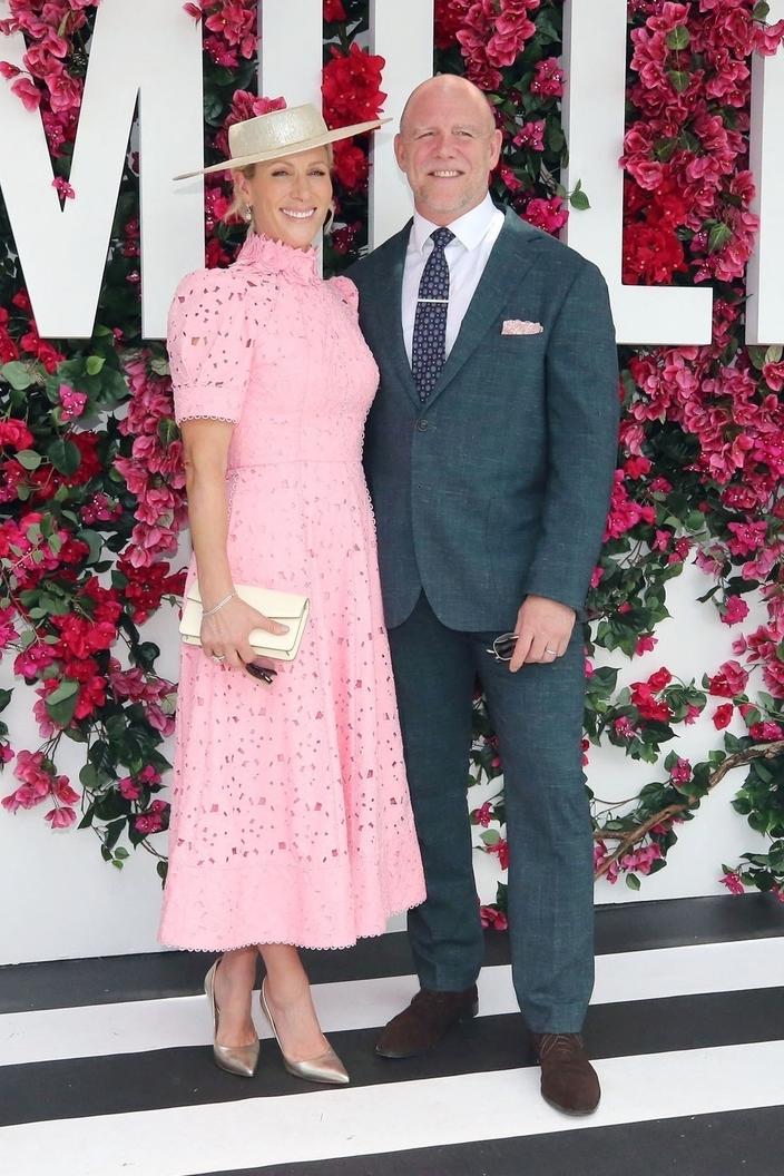 Zara et Mike Tindall voient la vie en rose en Australie : en looks ...