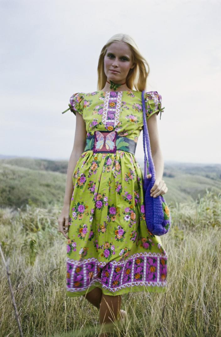 Le destin de Lilly Pulitzer, la mondaine aux pieds nus qui bouscula la ...